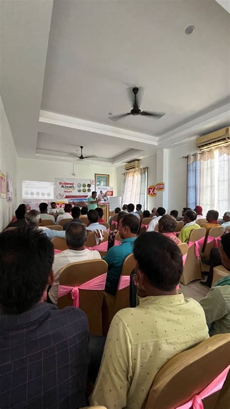 Aalekh Kumar On Linkedin Meeting With Bunch Of Farmers At Muzaffarpu