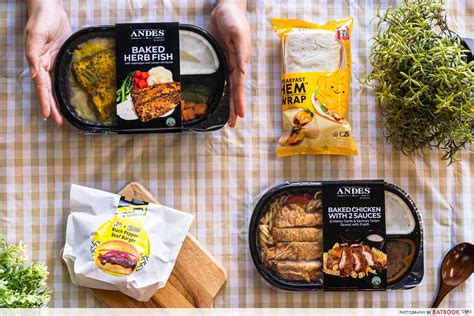 7 Eleven Collabs With Burgs To Launch New Burgers Eatbook Sg