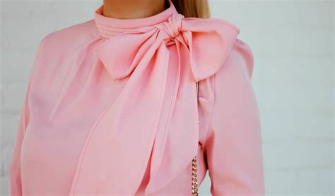 How To Tie A Perfect Bow On A Blouse What Would V Wear