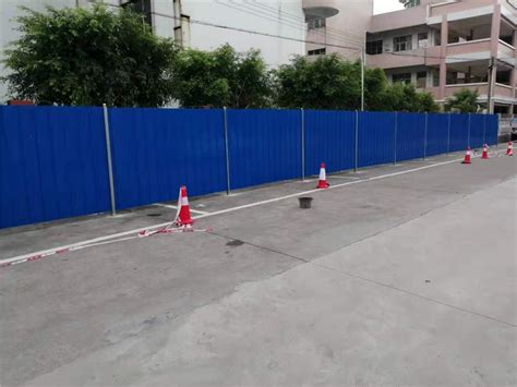 工地施工围挡 2米高组装式彩钢瓦围挡 小草铁皮围蔽板