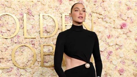 Gal Gadot Says She Wasnt Forbidden From Wearing A Hostage Pin To