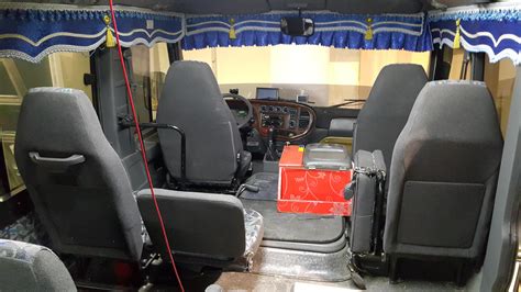 미니버스를 캠핑카로 제작하기 내장재 철거에서 완성까지 더카라반