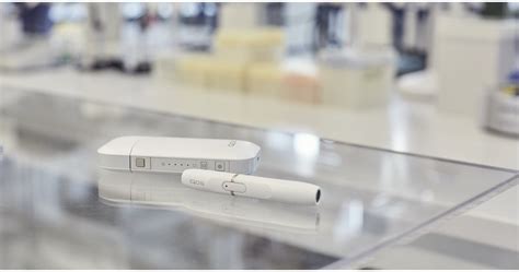 Америка каза Iqos излага на по малко токсични вещества от цигарите