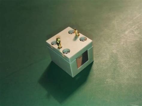 Lithium Niobate Pockels Cell Supply