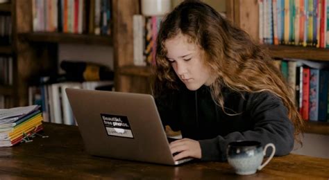 Уроци по български език за 8 клас Elit 89