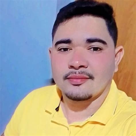 Ryan Roberto Ryan Roberto 2020 • Threads Say More