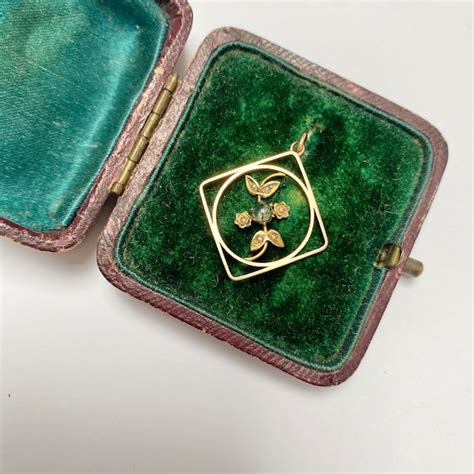 Antique 9ct Gold Moss Gem