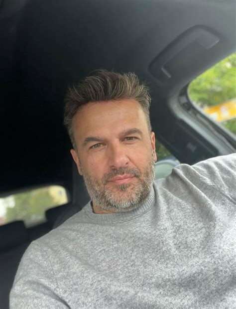 Older Men Selfie Diary Entry About Loving Older Men