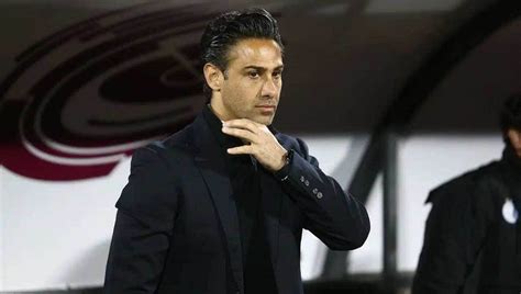 فرهاد مجیدی مدرک پرولایسنس مربیگری دریافت کرد طرفداری