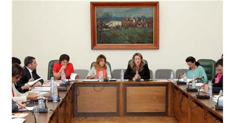 Вицепремиерът Златанова ръководи заседание на Съвета за координация при управление на средствата