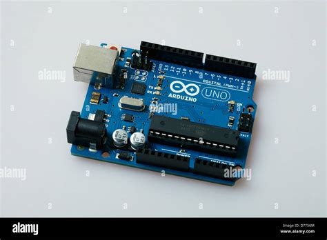 Arduino Microcontroller Hi Res Stock Photography And Images Alamy