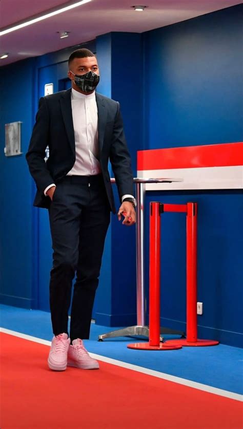 Pin By Fiorella Sánchez On Kyliam Mpabbe⚽️ ️ Soccer Players Kylian