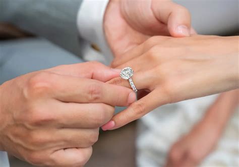 Characteristics Of Moissanites Hang Of Fashion