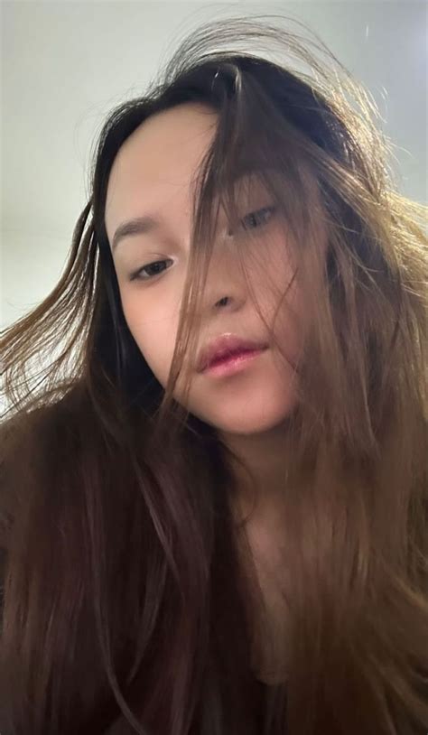 Pin Di Ava Gadis Emo Gambar Gadis Cantik Gadis Cantik