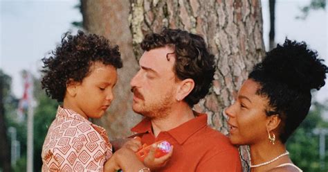 ბედნიერი ვარ მიღებული სითბოთი მარიამ სანოგოს ოჯახური კადრები Marao