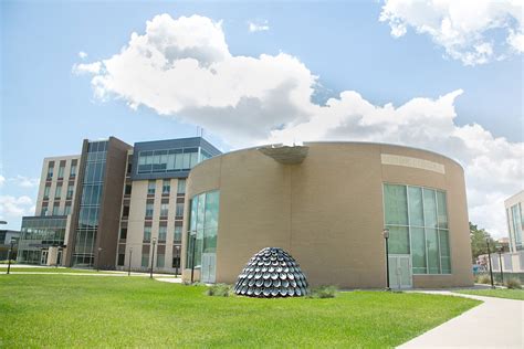 Facilities Executive Dba Uh Bauer College