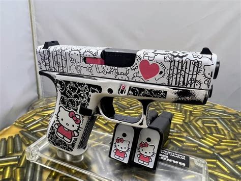Anybody Know How To Get The Hello Kitty Pattern On The Glock Slide R