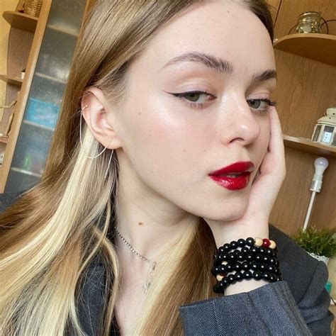 Aurora Veneta主播：免费直播性爱表演和聊天 Stripchat