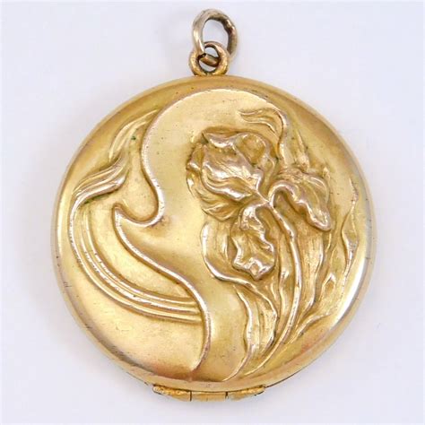 Antique 1900 Art Nouveau Gold Filled Iris Repousse Locket Antique
