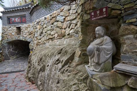 Haedong Yonggungsa Buddhist Temple In Gijang Gun Busan South Korea Editorial Stock Image