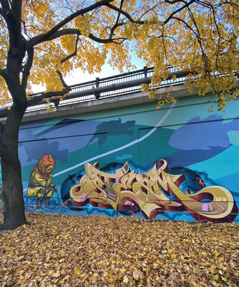 Steam Toronto Graffiti Writer Spotlight Bombing Science