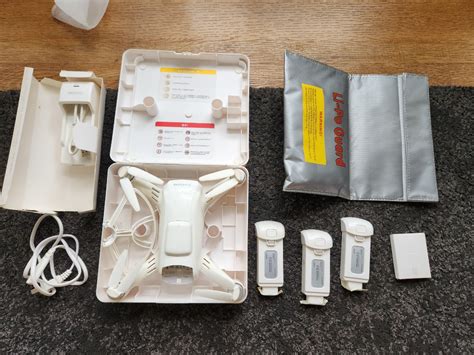Yuneec Breeze 4K, Photography, Drones on Carousell