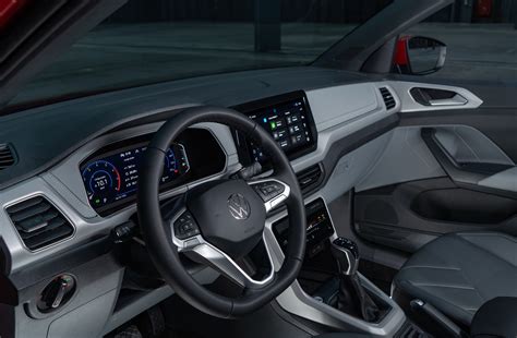 Vw T Cross 2025 Estreia Lanterna Toda Iluminada E Parte Dos R 142990 Quatro Rodas