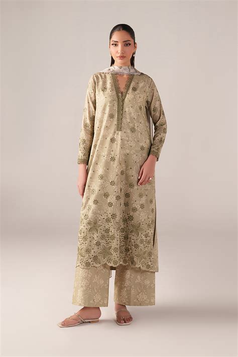 Spring Summer Lawn 2026 Collection Ladies Pakistani Outfits