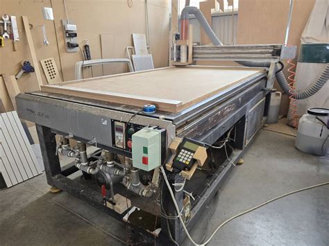 Cnc Рутер Фреза с вакуум маса Производствени Обработващи Бургас Работна площ на масат