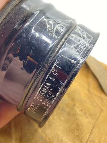 Ww2 British Civil Defence Arp Issue Respirator Instructions And Bag