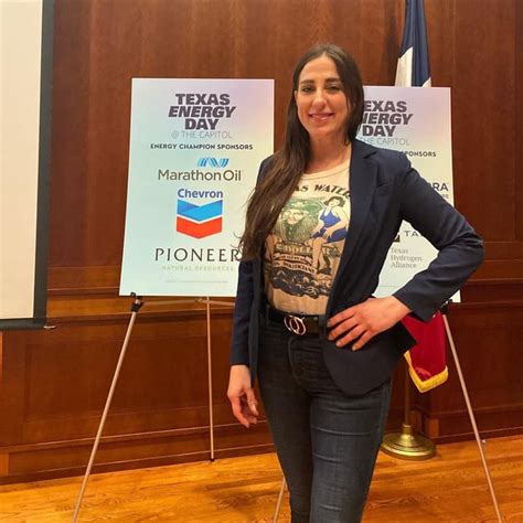 Sarah Stogner R Politically Nsfw2