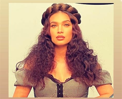 Bette Bennett Model Added A New Photo Bette Bennett Model