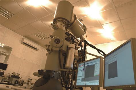 電鏡分子影像核心實驗室 Electron Microscope Imaging Core 國立臺灣大學分子生醫影像研究中心