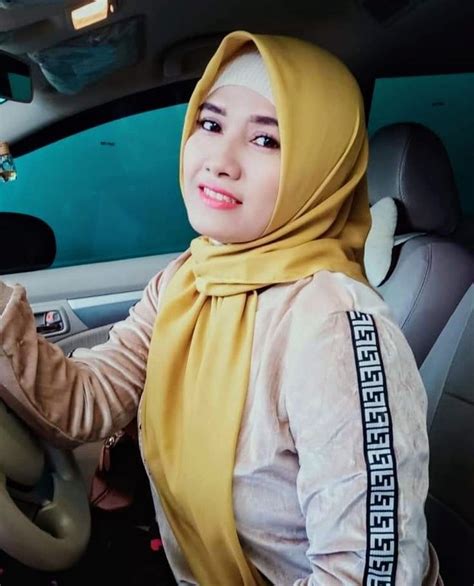 Awek Duduk Sbelah Dalam Kereta Diane White Awek Duduk Sbelah Dalam Kereta Diane White