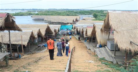 វីដេអូ ៖ អាជ្ញាធរខេត្តក្រចេះកំពុងកែលម្អនិងរៀបចំសណ្តាប់ធ្នាប់នៅតាមតំបន់រមណីយដ្ឋានមួយចំនួន