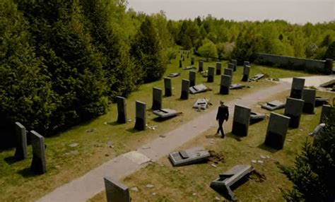 The First Teaser For David Cronenbergs The Shrouds Has Arrived