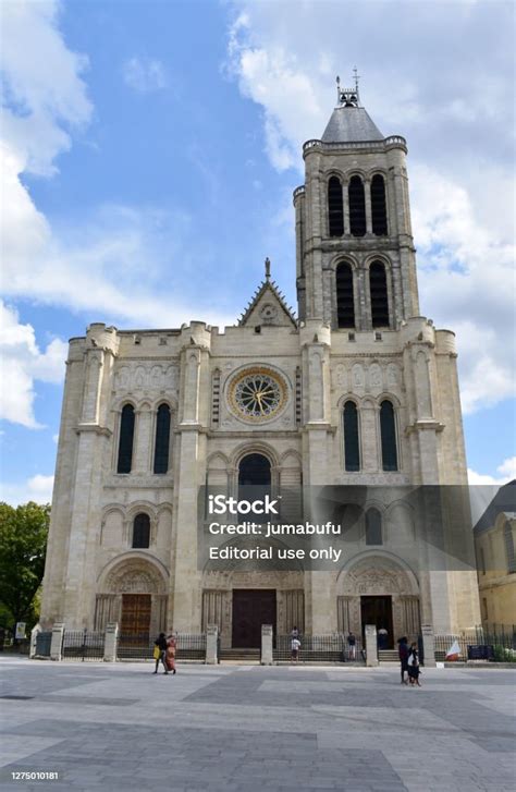 바실리크 로얄 드 생드니 또는 세인트 데니스 대성당 서쪽 외관 파리 프랑스 바실리카에 대한 스톡 사진 및 기타 이미지 바실리카 생 드니 성당 생드니 파리 Istock