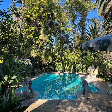 Beautifully Restored European Villa With Old Hollywood Pool And