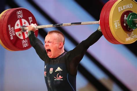 Latvijas Svarcēlājs Ritvars Suharevs Kļuvis Par Eiropas čempionu