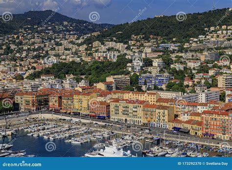 La Costa Di Nizza Nel Mediterraneo Immagine Editoriale Immagine Di