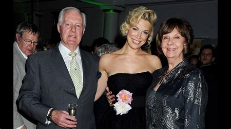 Hannah Waddingham Biography Height Weight Age Movies Husband