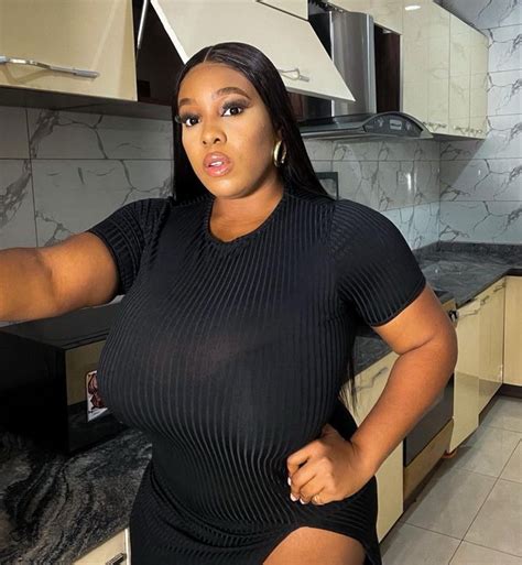 Pictures Of Black Girls Trying To Hide Their Big Breasts And Failing Woefully Romance Nigeria