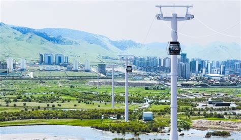 Дүүжин замын тээврийн тулгуур баганыг байрлуулж байна