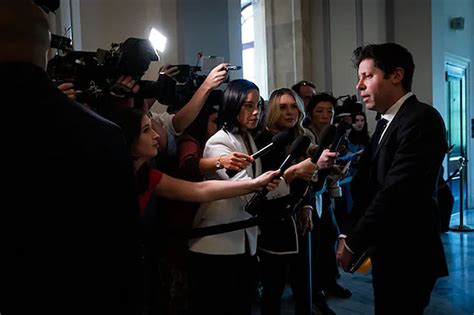 Сотрудники Openai обвинили компанию в препятствовании огласке о рисках ИИ