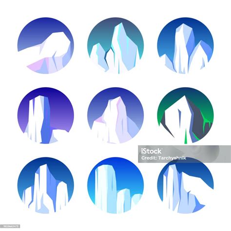 떠 다니는 빙산 컬렉션 북극 빙하를 표류 얼어 붙은 바닷물의 블록 눈이 내리는 얼음 같은 산들 녹는 얼음 피크 남극 눈 덮인