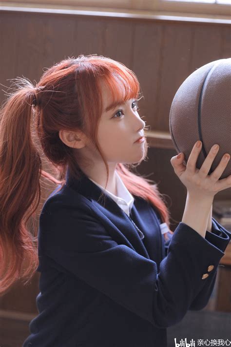 绝对领域（美女jk制服写真） 哔哩哔哩