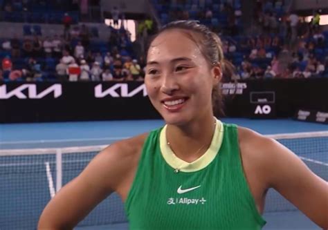 郑钦文、王雅繁澳网晋级，各自上演了一场逆风翻盘 极目新闻