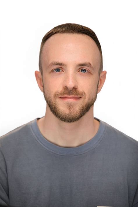 Фото на паспорт Обработка фото на документы Фотография на паспорт Питер Фотостудия Фото