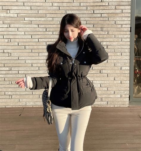 사가폭스 스트링 덕다운 오리털 슬림 숏 패딩