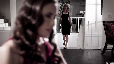 Older Lady Scrunches Up Her Face For Cumshot After Threesome With Stepdaughter